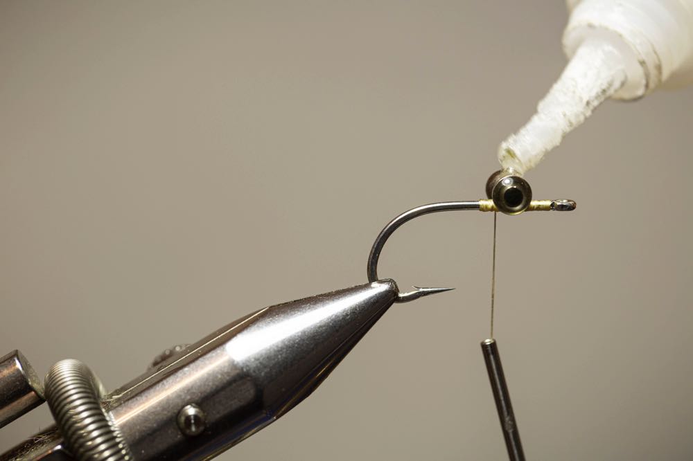 How To Tie A Clouser Minnow (Step-By-Step With Video) - Into Fly Fishing