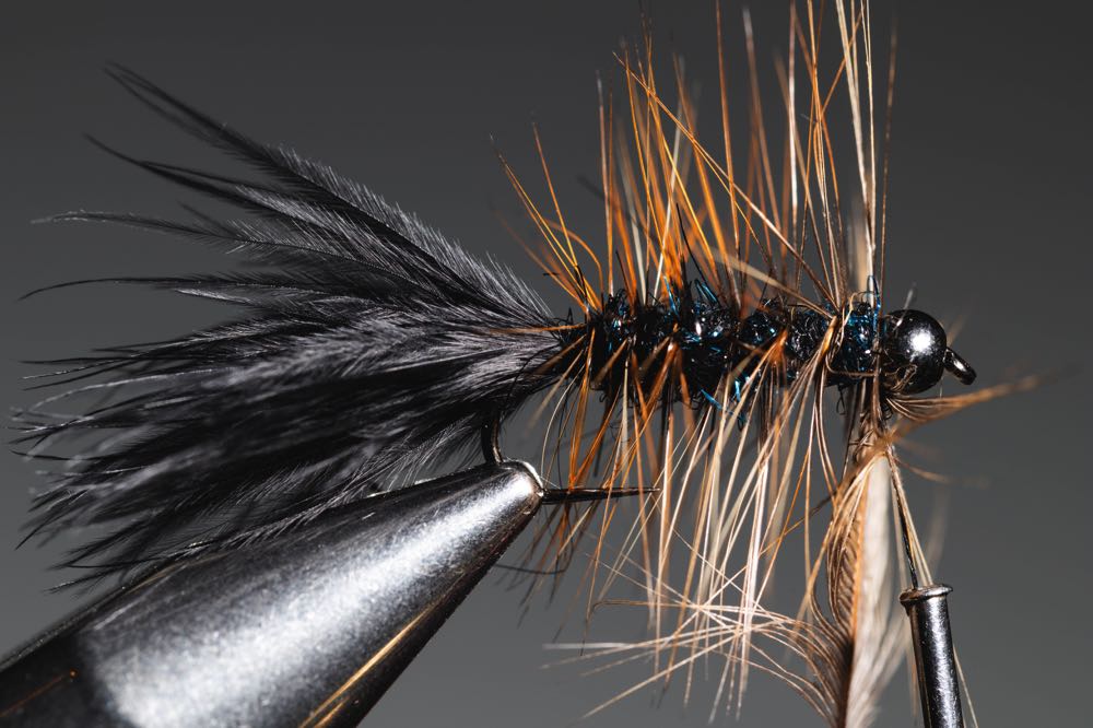 How to Hackle a Fly (Step-By-Step With Video) - Into Fly Fishing