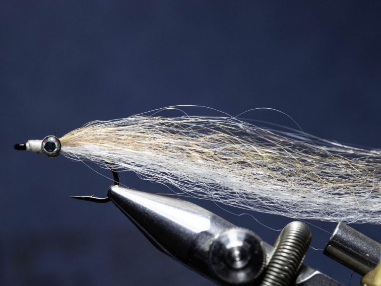 How To Tie a Surf Candy (Step-by-Step with Video) - Into Fly Fishing