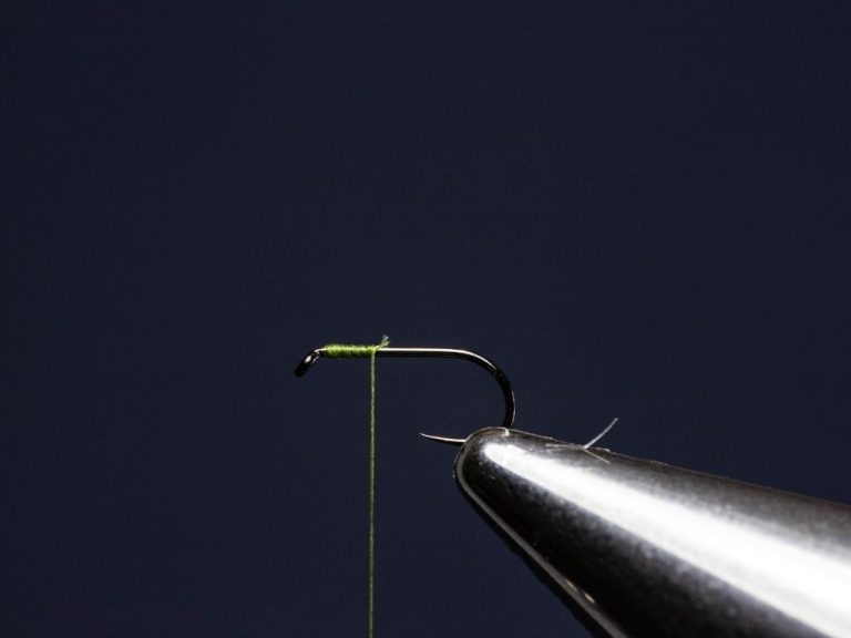 How to Tie the RS2 Fly (Step-by-Step with Video) - Into Fly Fishing